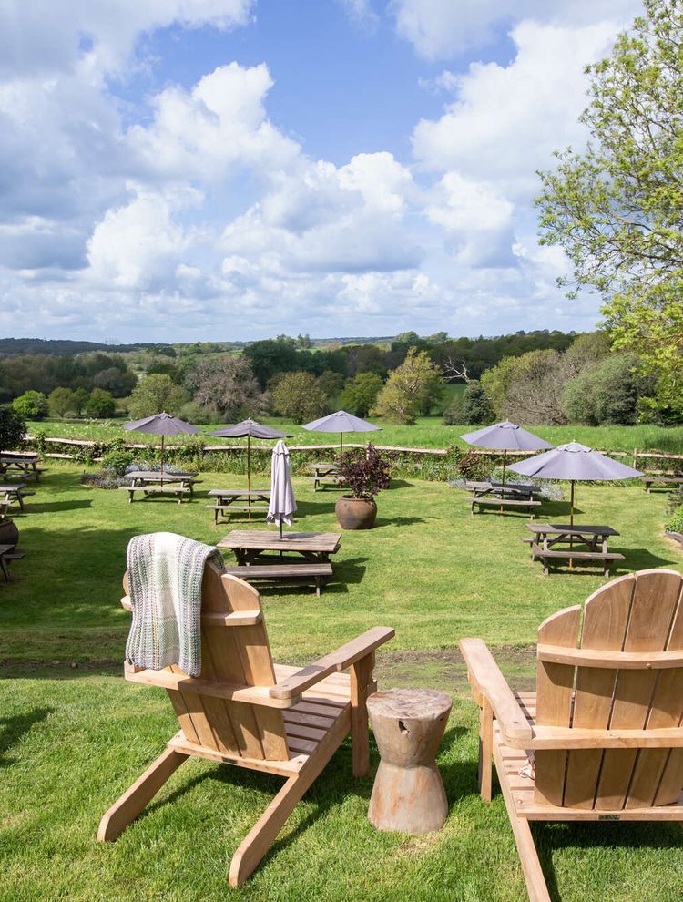 Pub Gardens, Terraces & Outdoor Dining - Young's Pubs